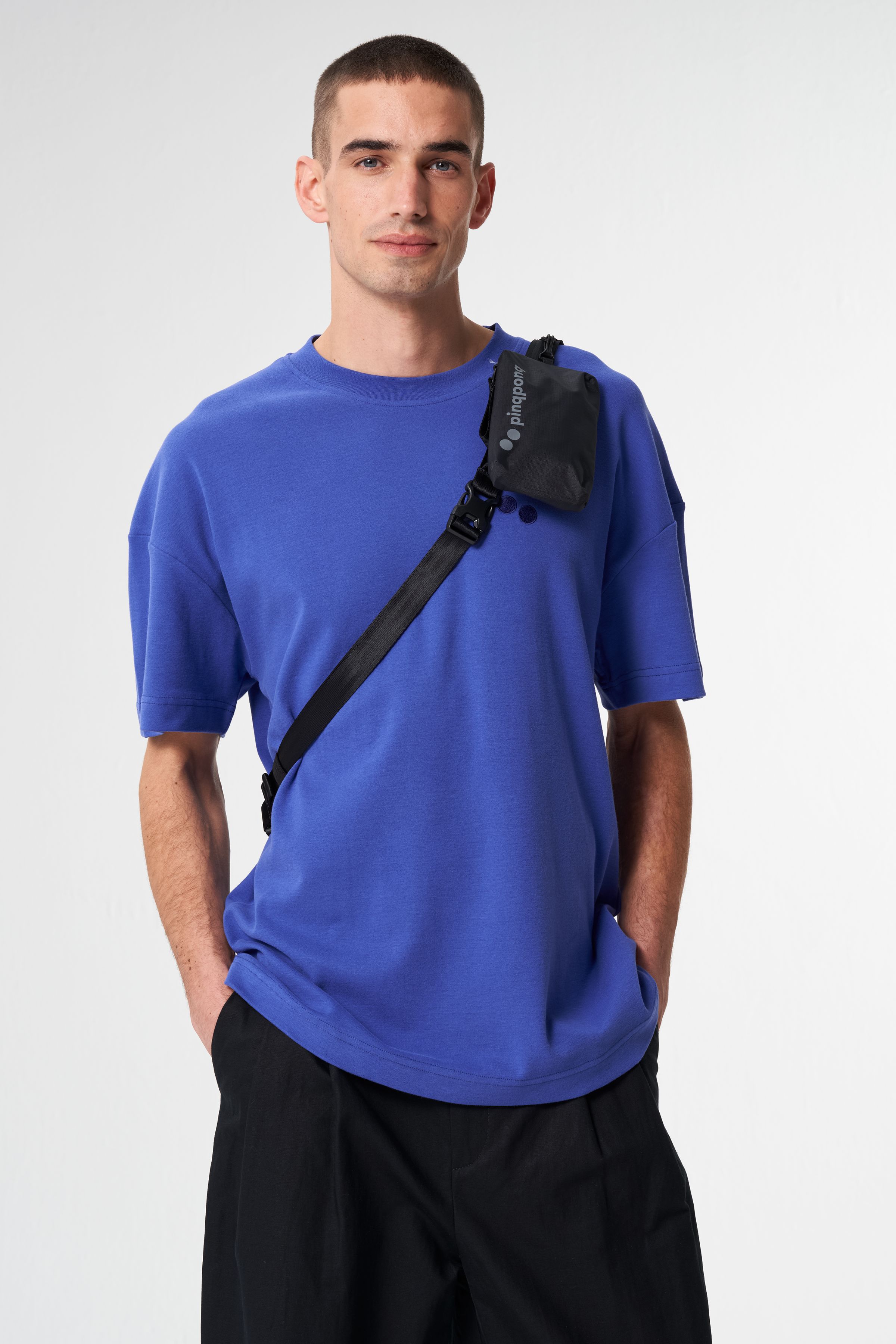 pinqponq Bauchtasche Aksel Pure Black | Loveco