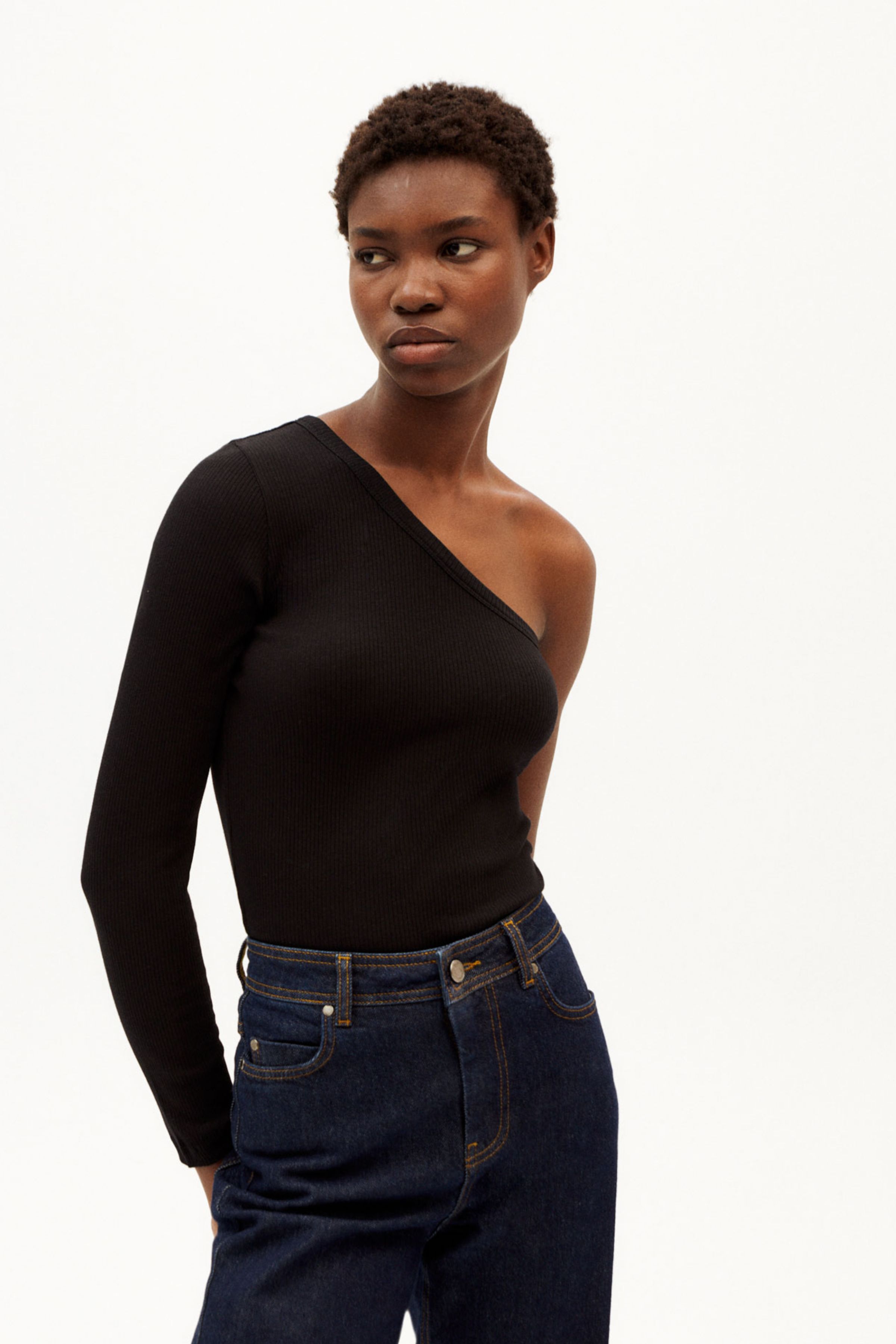 Thinking MU Top Magdalena Schwarz | Loveco